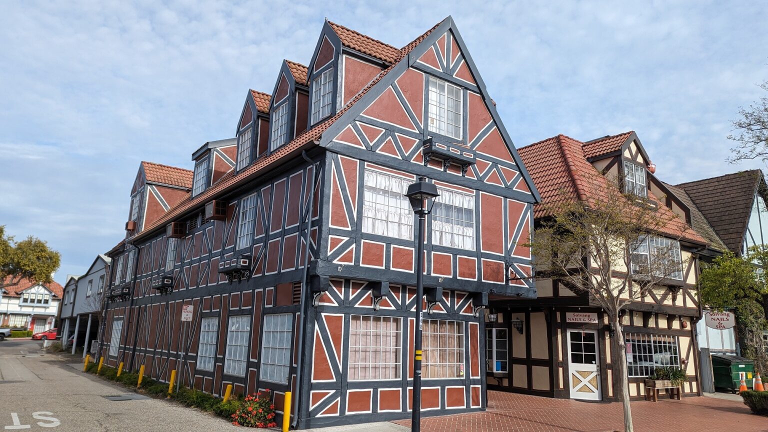 Solvang Scavenger Hunt Walking Tour - Scavenger Hunt Walking Tours