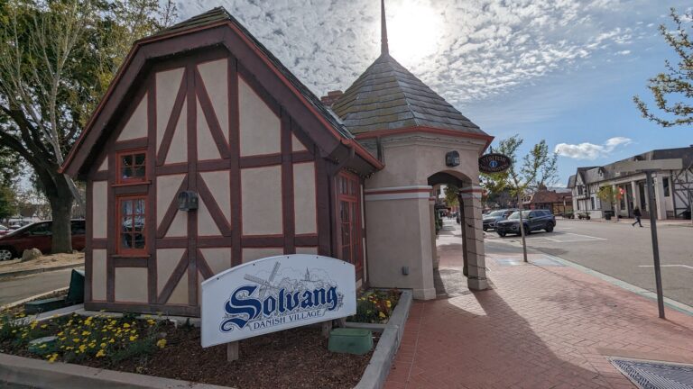 Solvang Scavenger Hunt Walking Tour - Scavenger Hunt Walking Tours